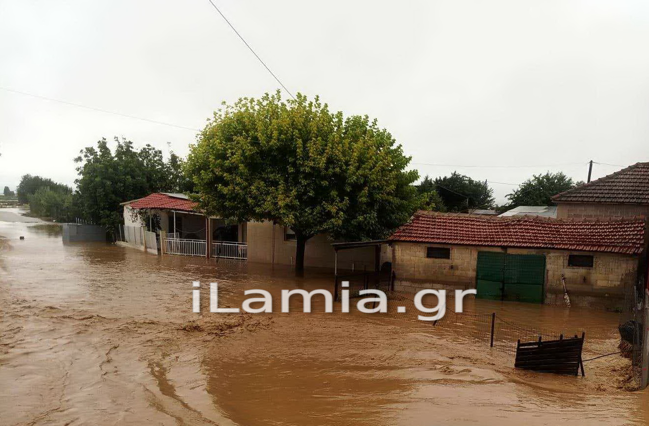 Δομοκός : Μεγάλες οι καταστροφές (Φωτογραφίες & video) - Michanikos Online